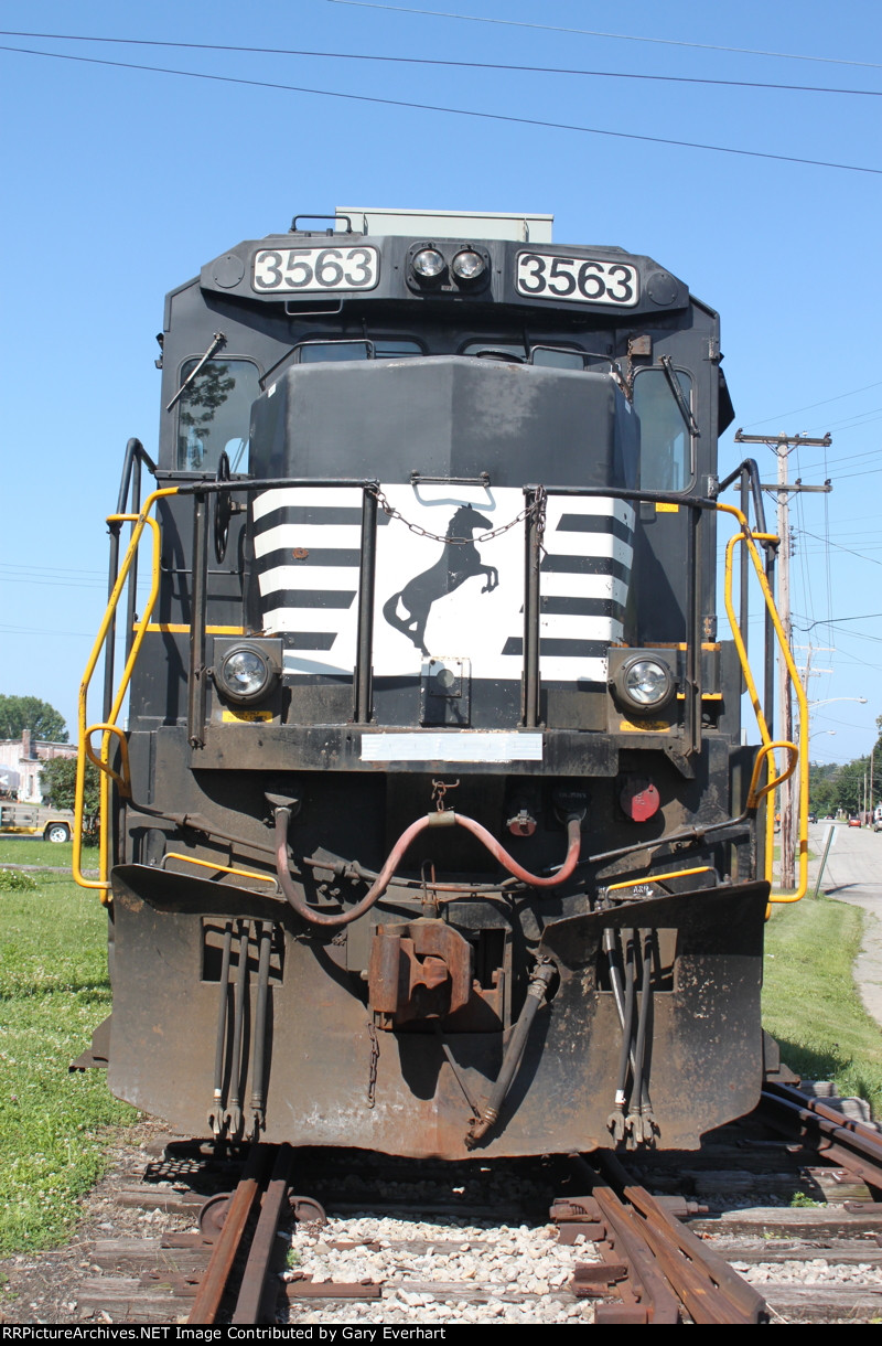 NS D8-B32 #3563